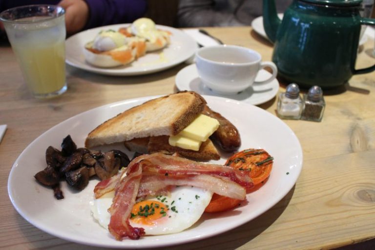 Bill's Restaurant Breakfast or Brunch - Review - Brunch or Breakfast?